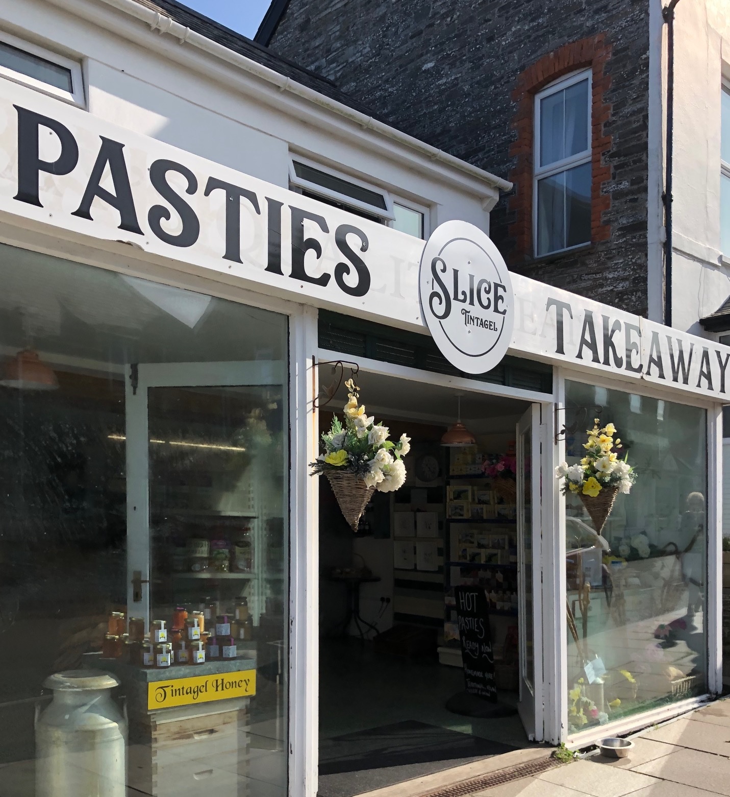 Cornish Pasty Hunting in Tintagel: Slice – My Food Hunt