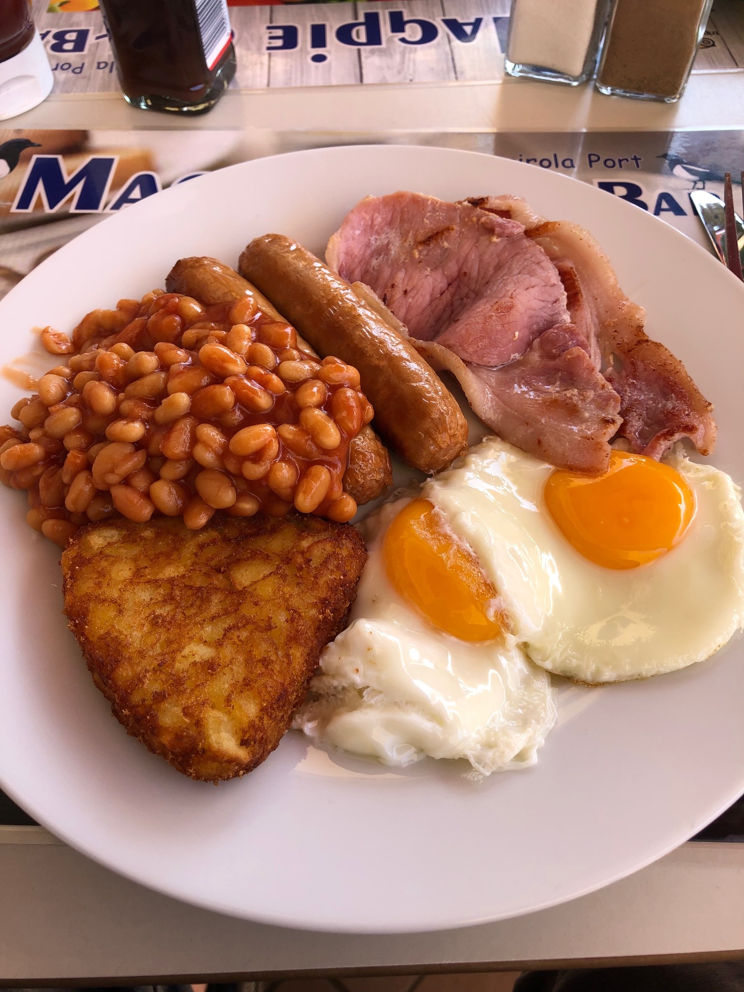 Magpie Cafe Bar II – Breakfast Time