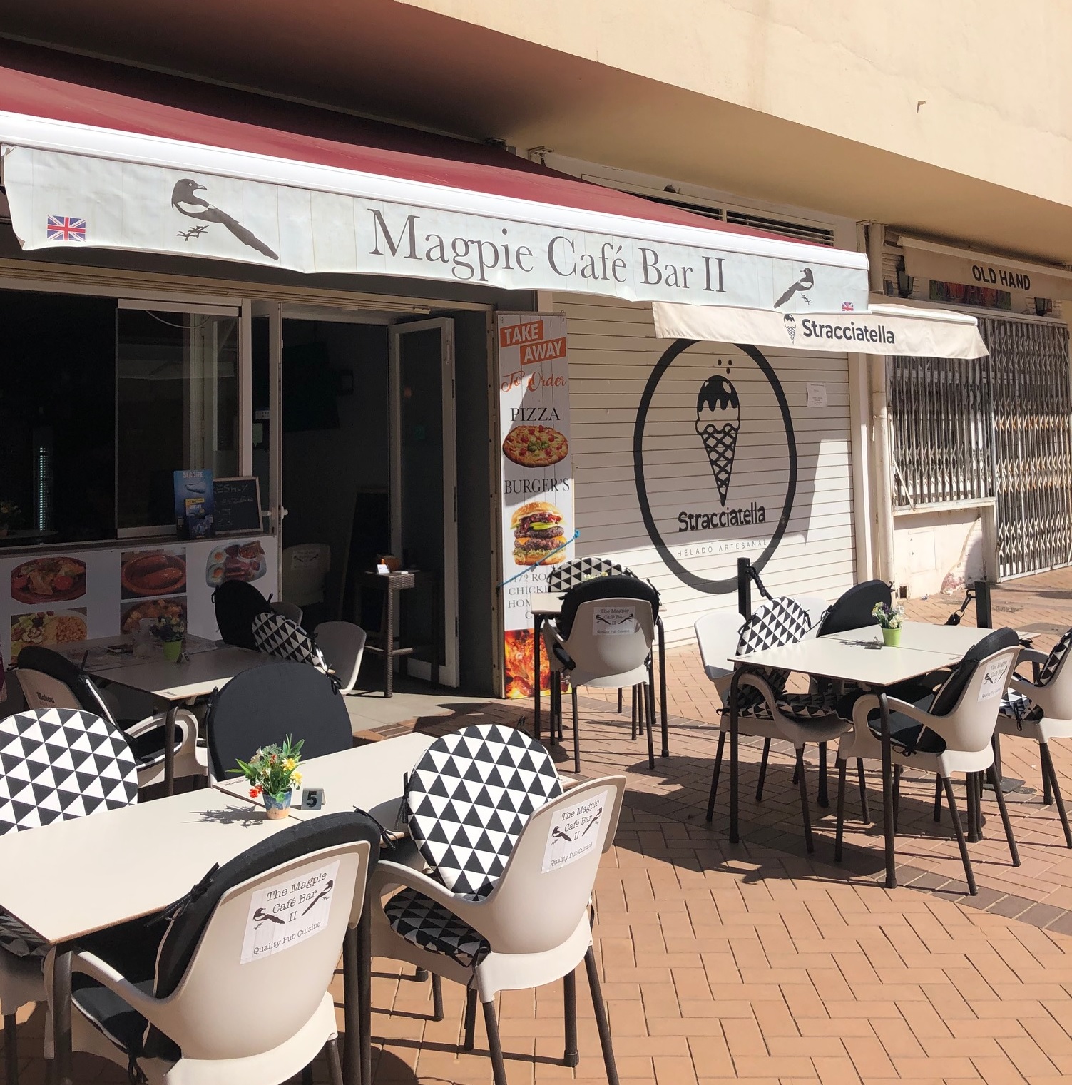 Magpie Cafe Bar II – Breakfast Time