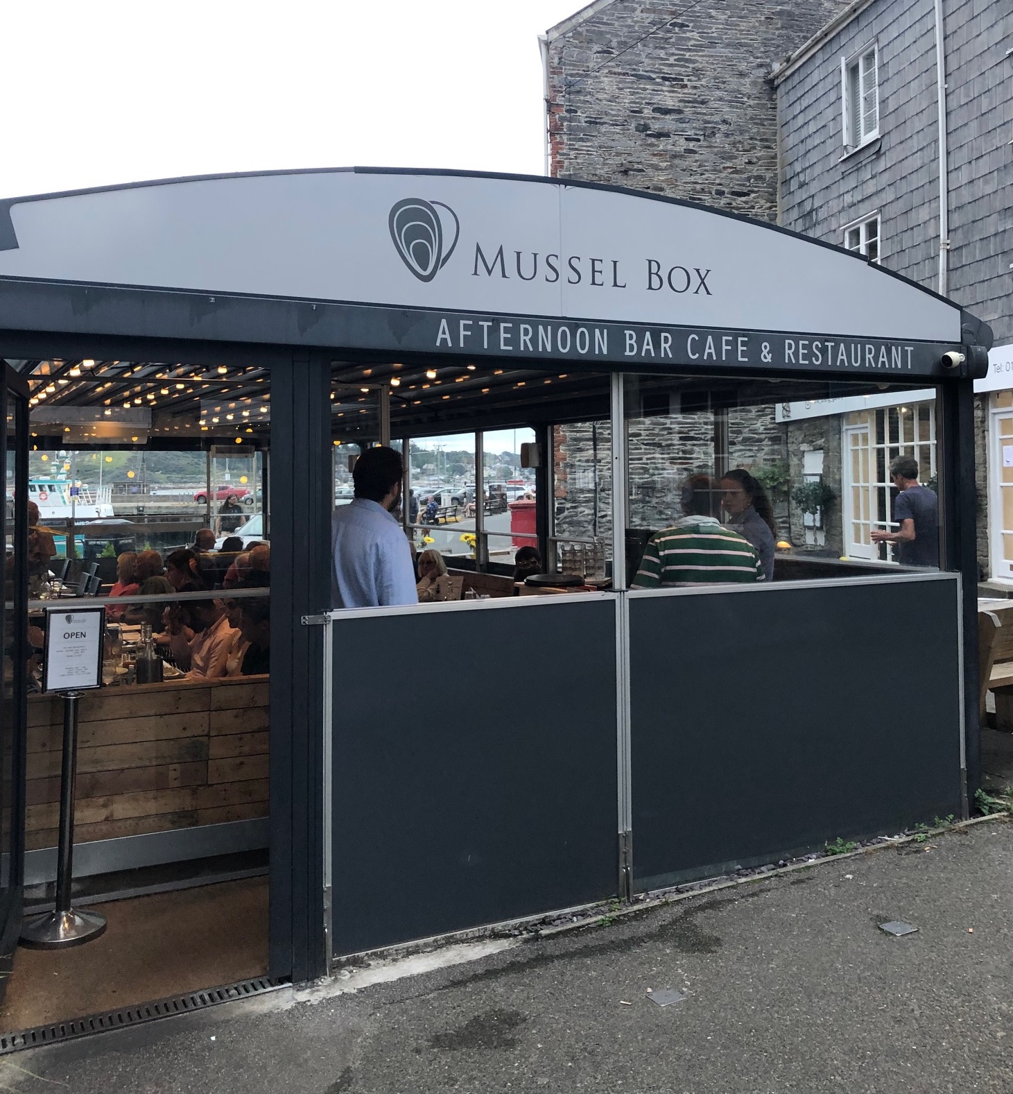 Mussel Box in Padstow: Fresh local mussels and frites